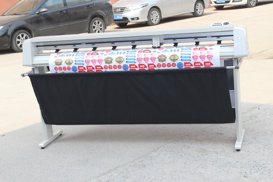 Small Size Automatic Contour Vinyl Cutter Plotter For Packaging Proofing