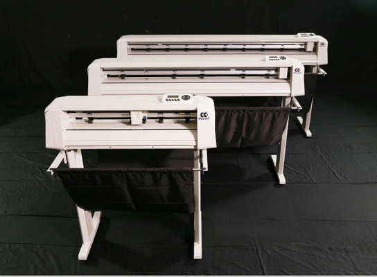 Automatic Vinyl Contour Cutter Plotter 1350mm Servo System Strong Structure