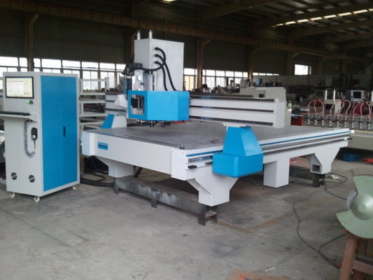 VCT - R1325 CNC Contour Cutting Machine , Digital Cutting Plastic Cnc Machine With CCD Camera