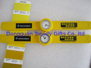 China Cool Western Uion Gift Silicone Slap Watch Interchanable Face Children Watch In Yellow Band With Printing Logo supplier