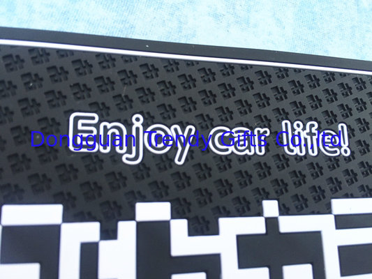Black PVC Phone Sticky Pad / Non Slip Car Mat / Mobile Phone Holder For Promotion Gift supplier