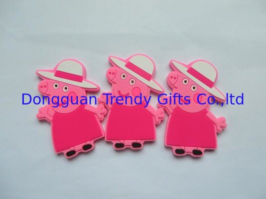 Funny 3d Cartoon Pig Shape Rubber Fridge Magnet PVC In Pink Color , Best Tourist Fridge Magnet Soft PVC supplier