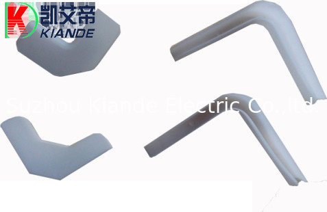 Protection angle for bus bar conductor, busbar accessory, compact busbar accessory