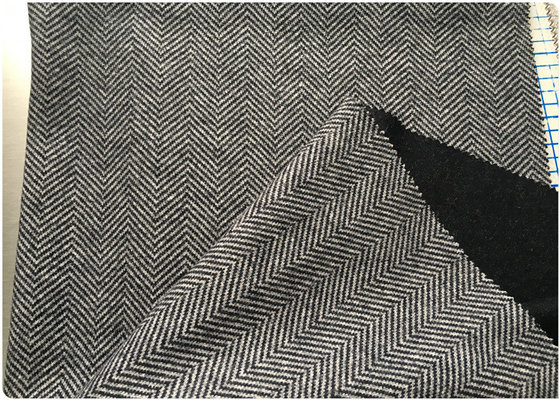 650 G / M Herringbone Stretch Wool Fabric Knitted Black And White 45 W