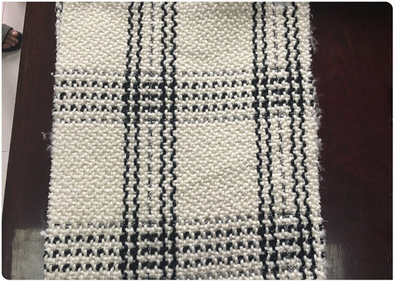 White Tartan Lightweight Wool Fabric For Autumn / Winter / Spring Jacket Channel Style Tweed