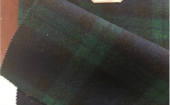 One Sided Green Tartan Fabric 20% Wool , Scottish Plaid Fabric With Horizontal / Vertical Line