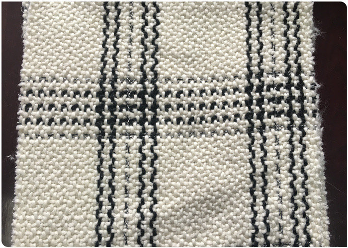 White Tartan Lightweight Wool Fabric For Autumn / Winter / Spring Jacket Channel Style Tweed