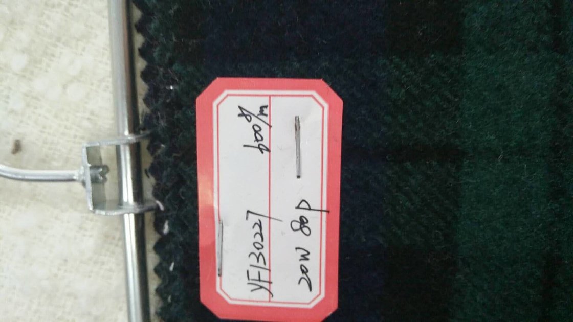 One Sided Green Tartan Fabric 20% Wool , Scottish Plaid Fabric With Horizontal / Vertical Line