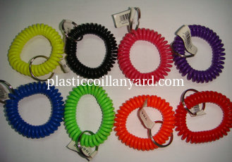 China Plastic wrist coil wrist band key ring chain for uutdoor sports China manufacturer direct supplier