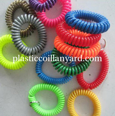 Yellow blue coil key chain stretch spiral wrist keychain split ring from China factory supplier