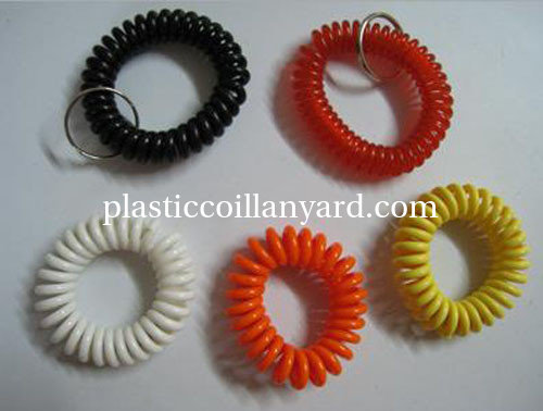 Custom coil size 2.5mm line cord plastic colorful spiral wrist band coil chain w/key ring supplier