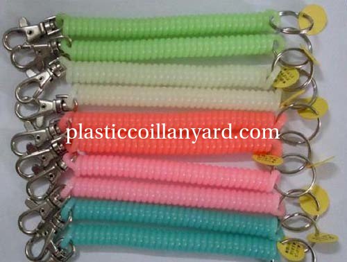 Custom Rose Color 2.5x12x120mm Plastic Spring Key Coil w/Trigger Hooks on Both Ends supplier