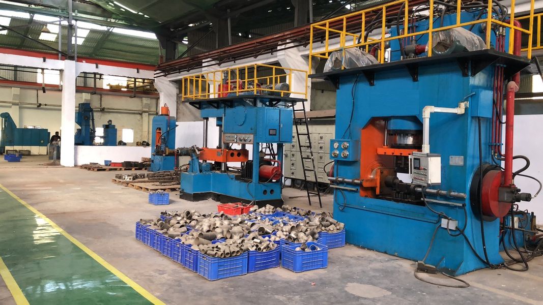 Elbow Cold Forming Machine
