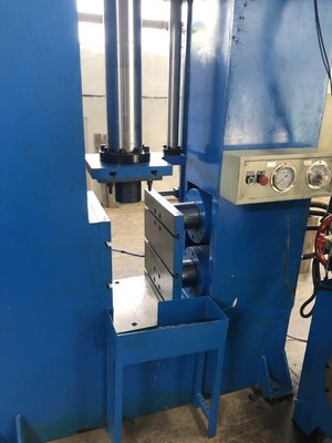 Automatic Elbow Forming Machine Bending Radius 1.0D 1.5D PLC Control Servo System CE Approved