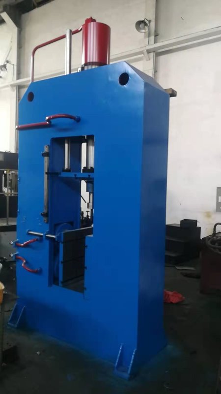 2.5D Stainless Steel Elbow Forming Machine Clamping Force 6300KN Dimension 5.5*2.8*2.7