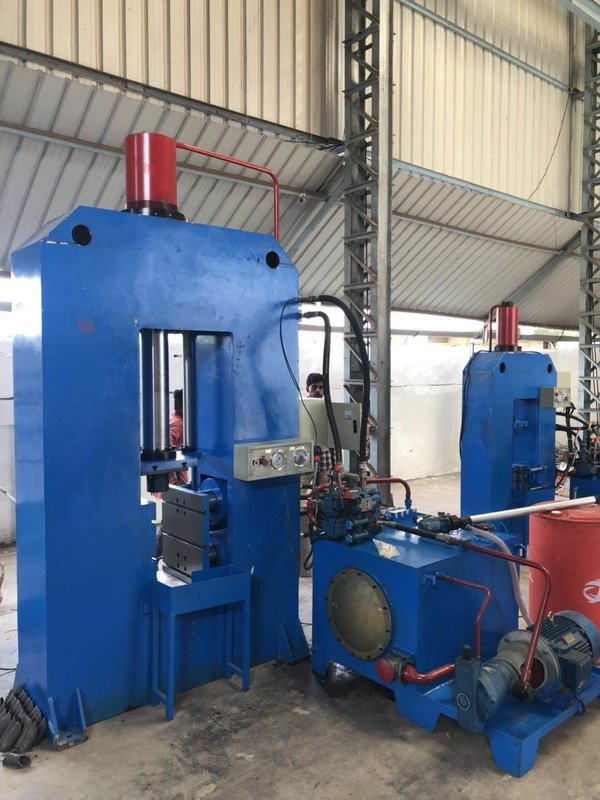 High Speed Automatic Elbow Machine Touch Screen Pushing Force 600-25000KN Power 220KW