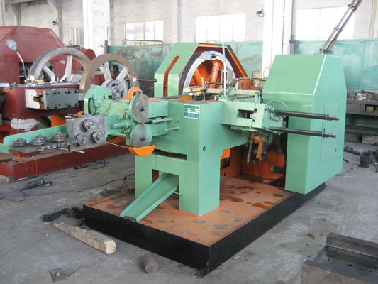 Green Bolt Forming Machine For Screw Heading Making , Fully Automatical