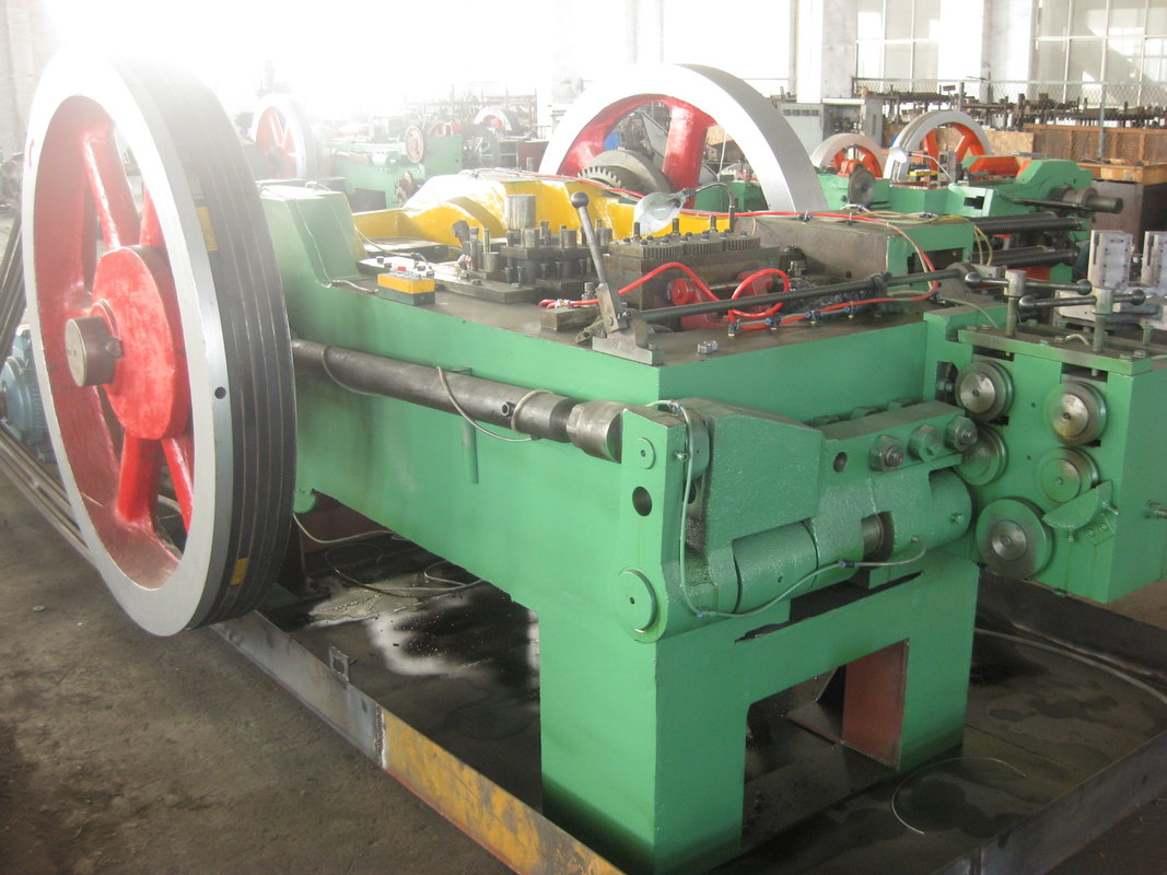 Automatic Full Covering Nuts And Bolts Making Machine With High Productivity