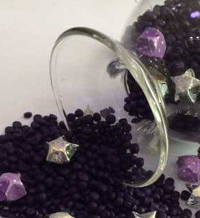 China Knitted Fabric Violet Color Masterbatch Organic Sort Heat Resistant < 200 ℃ supplier