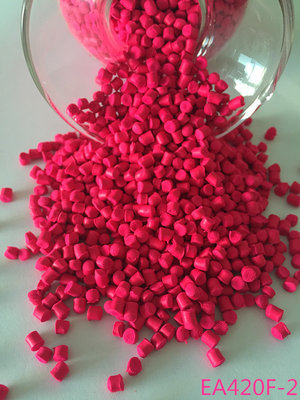 China Suitcase Material Color Masterbatch Excellent Dispersing High Tinting Strength supplier