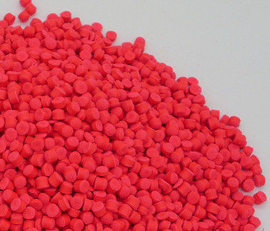 China Fluorescence Pink Plastic Masterbatch 18% EVA Carrier For IP Injection supplier
