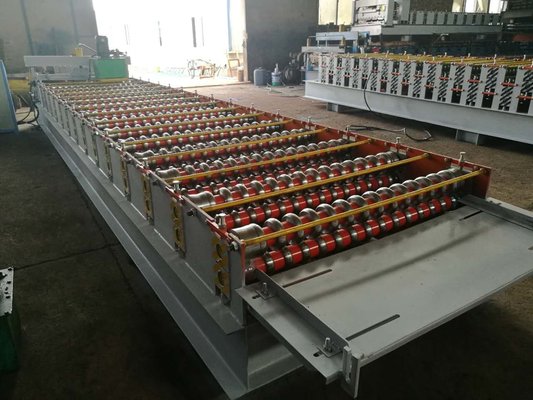 GI / PPGI Roof Panel Roll Forming Machine PLC Control Cold Roll Forming Process