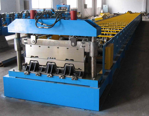 910 Steel Structure Sheet Floor Deck Roll Forming Machine GI Raw Material 28 Rows