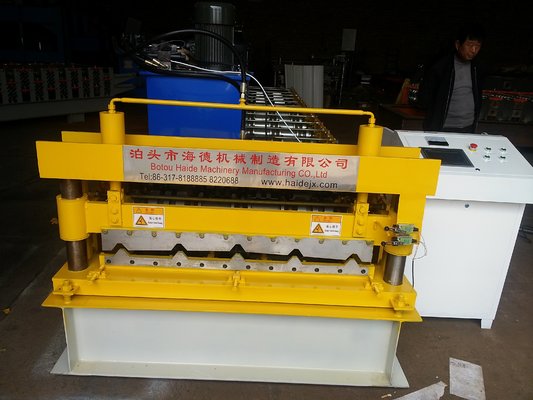 Steel Sheet Roll Forming Equipment 10-15 Meters / Min 1"Chain Transmission