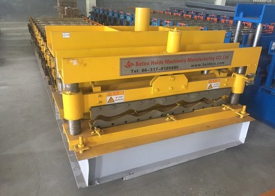 Russin1100 High Speed Tile Roll Forming Machine , Glazed Tile Making Machine Servo Motor Type