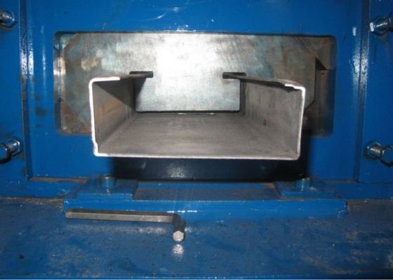 Auto C Z Purlin Roll Forming Machine Steel Profile Making Machine With 6-8m/Min Speed