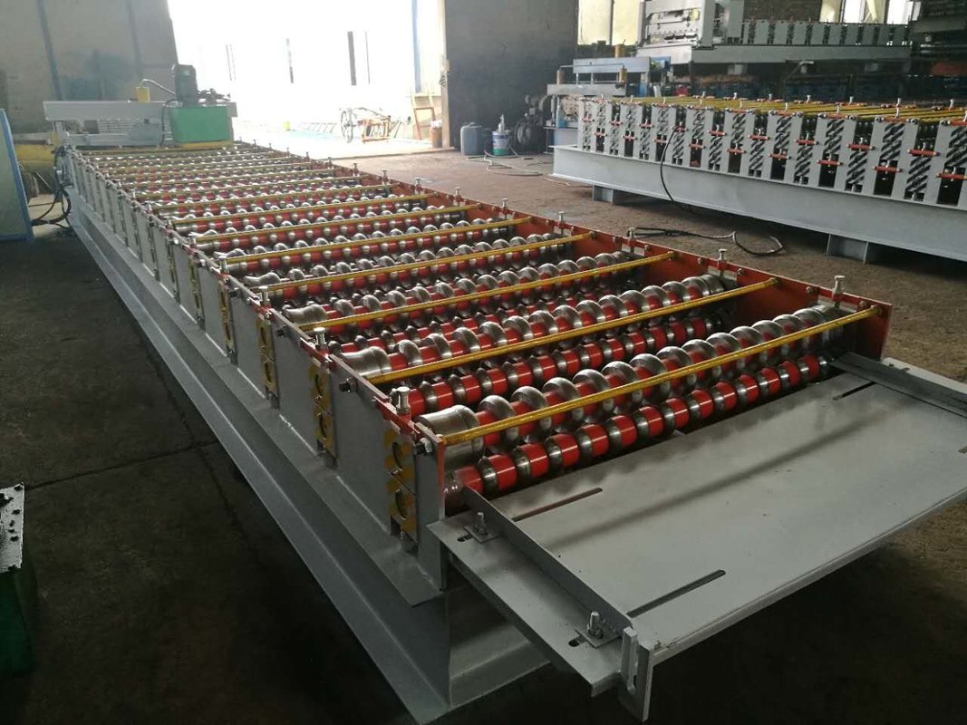 GI / PPGI Roof Panel Roll Forming Machine PLC Control Cold Roll Forming Process