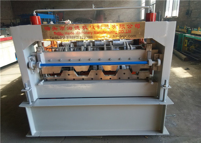 PLC Control Floor Deck Roll Forming Machine , Metal Sheet Forming Machine 12-15m/ Min