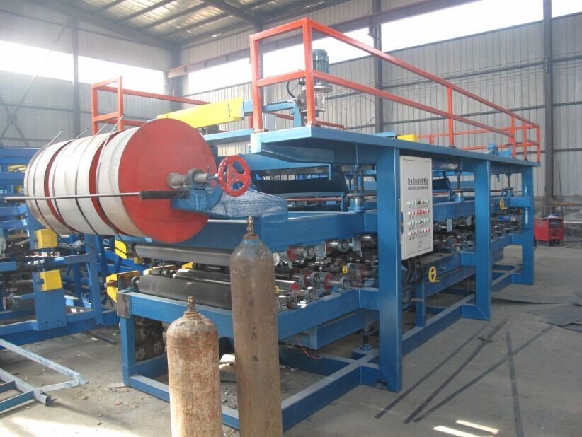 Mineral Wool Roof Sandwich Panel Production Line 3-5 M / Min Carbon Steel Material