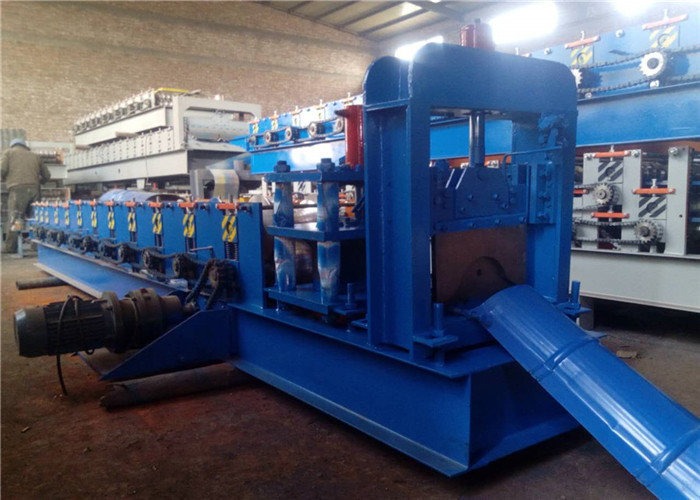 Metallic Ridge Cap Roll Forming Machine , Roof Tile Making Machine Hydraulic Cutting