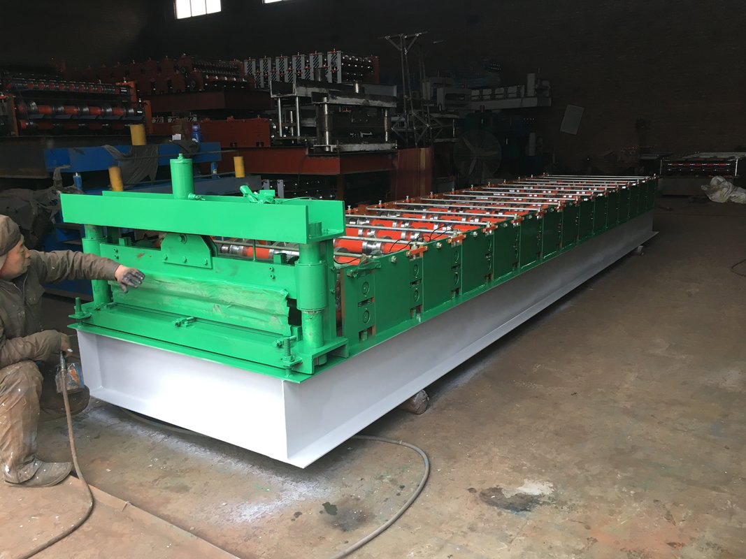 Steel Sheet Roll Forming Equipment 10-15 Meters / Min 1"Chain Transmission