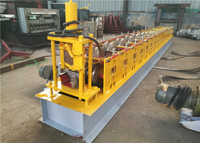 Steel Profile Gutter Roll Forming Machine Hydraulic Cutting 1"Chain Transmission