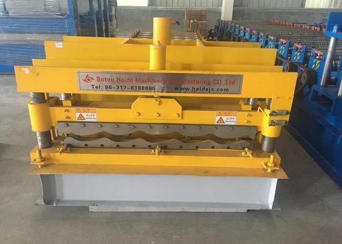 Russin1100 High Speed Tile Roll Forming Machine , Glazed Tile Making Machine Servo Motor Type