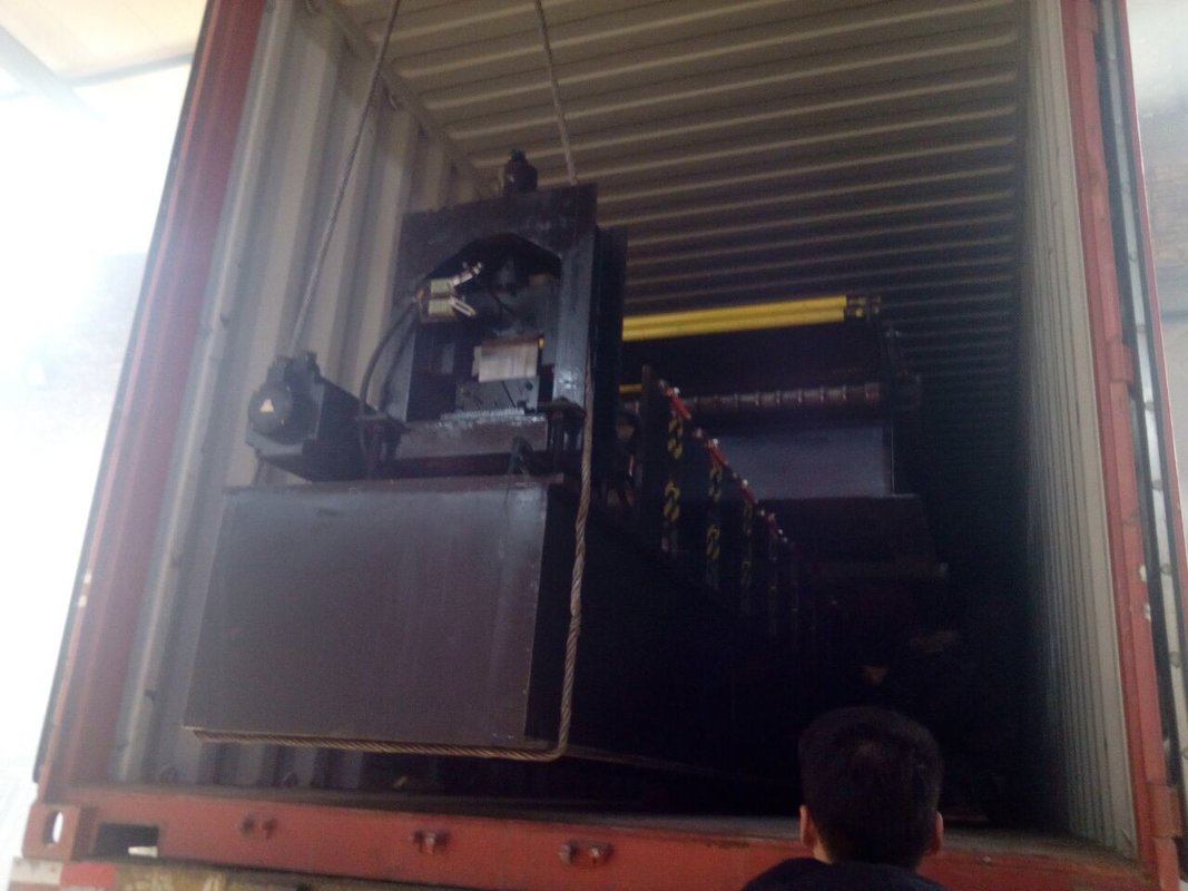 Slanting  / Unstraitening Lithuania Metal Stud Making Machine 50HZ Frequency