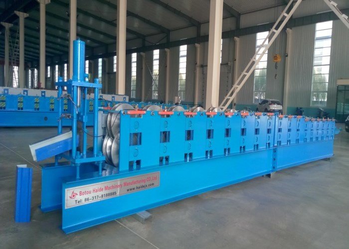 Main Power 4Kw Gutter Forming Machine 17 Stations PPGI / GI / GL Raw Material