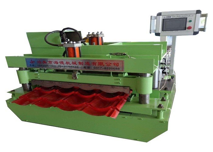 5.5kw High Speed Color Steel Roll Forming Machine 8 Steps With 2.5 Ton Decoiler