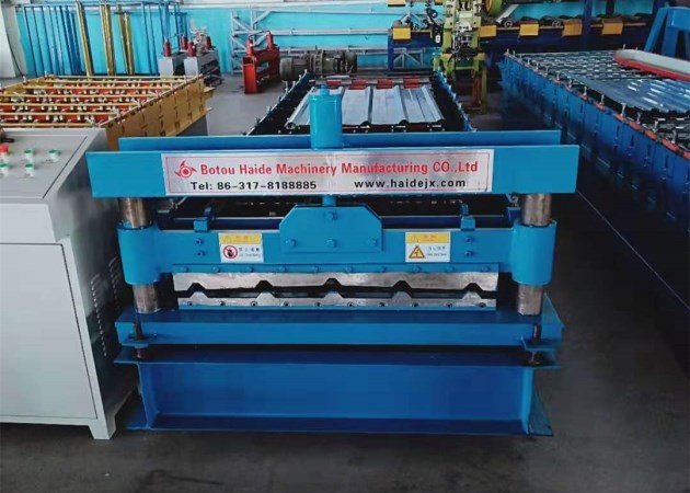 10 Steps Color Steel Roof Tile Making Machine / Hydraulic Cutting Machine