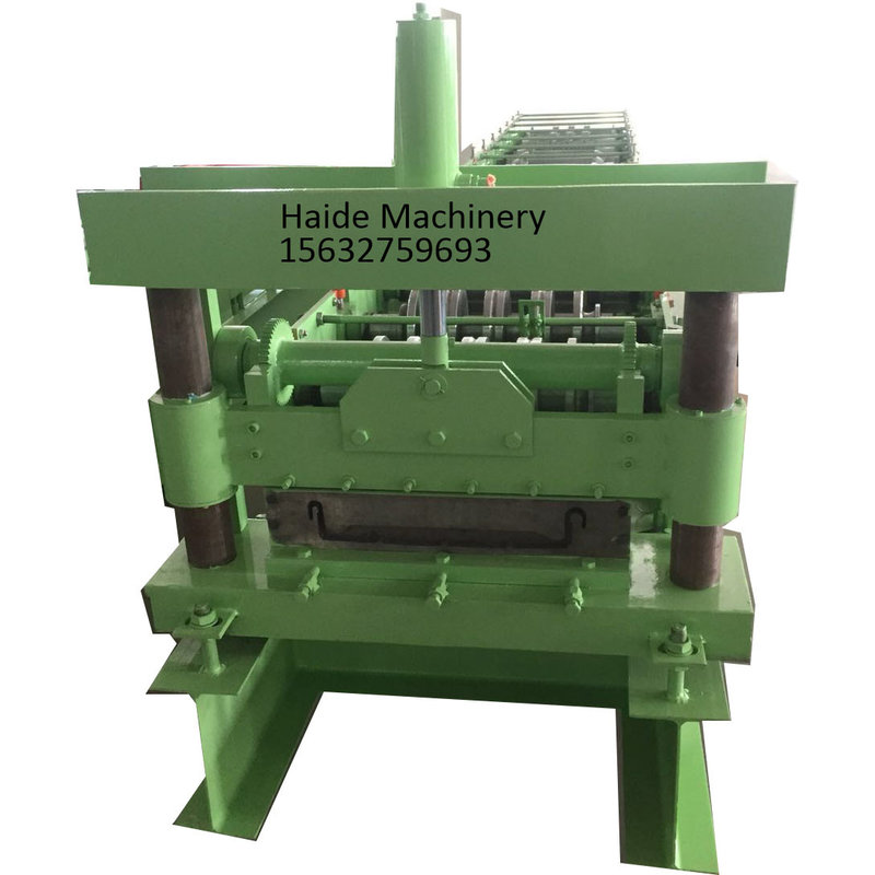 Reliable Joint Hidden Roof Panel Making Machine With 4kw Power PLC Control