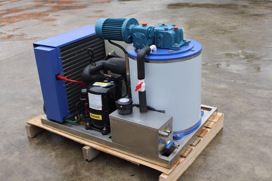 Bizter Compressor Flake Ice Machine 200 - 440V 3P 50-60Hz 2000*1650*1360mm