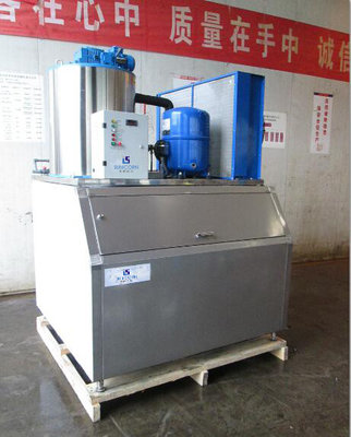 Low Noise Seawater Flake Ice Machine , Industrial Ice Machine 2T Daily Output