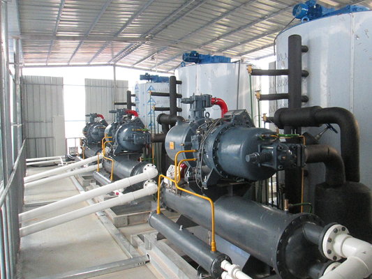 MF30T-R2E Commercial Flake Ice Maker , Sea Water Ice Maker 30T Daily Output