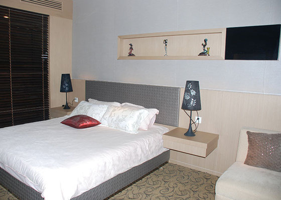 Wooden Commercial Hotel Furniture , Hotel Room Furniture With Floating Side Table