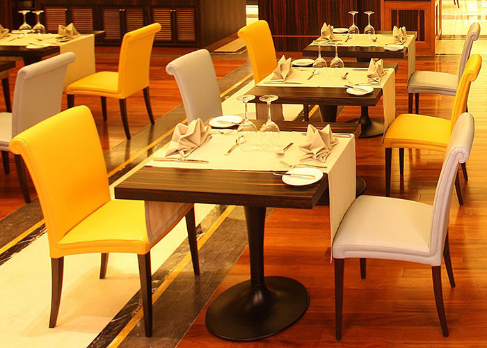 Wood Restaurant Furniture Set Modern Dining Room Tables Black Metal Legs