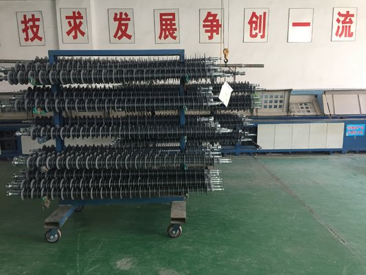 220KV, zusammengesetzter Isolator 210kN mit Kugelpfannen-populärem Produkt in West-Asien
