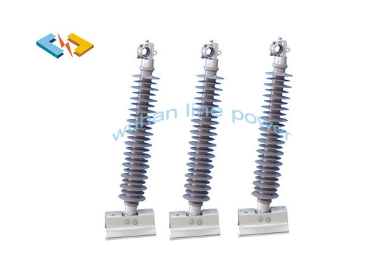 138kV zusammengesetzte Linie Posten-Isolator 6kN mit dem zwei Loch-Blatt und dem Rundfuß