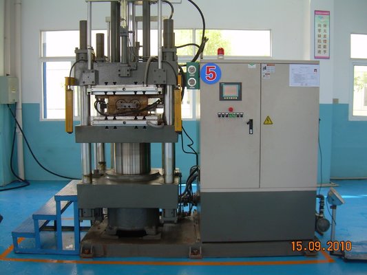 Langer zusammengesetzter Polymer-Isolator 220kV 160kN, Freileitungsmast-Isolator Rod